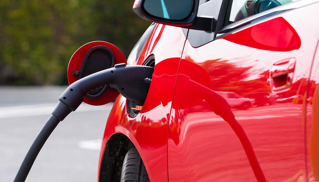 Electric Vehicles: Can They Really Destory the Oil Industry?