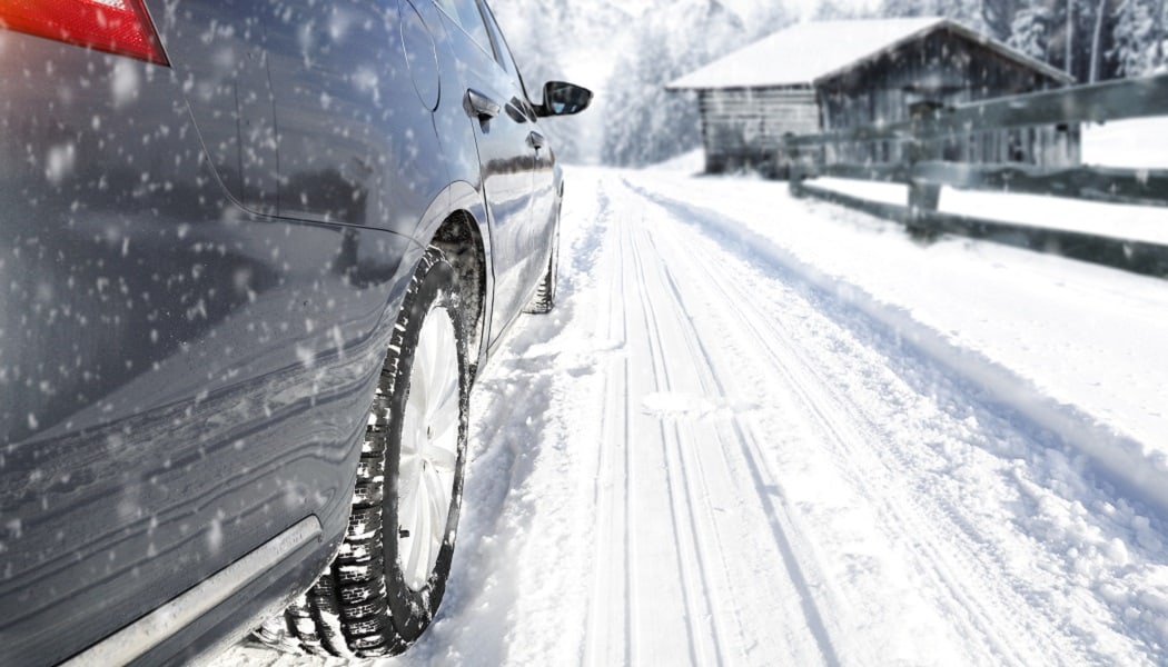 Driving in Snow: Safe Driving Tips When Winter Hits